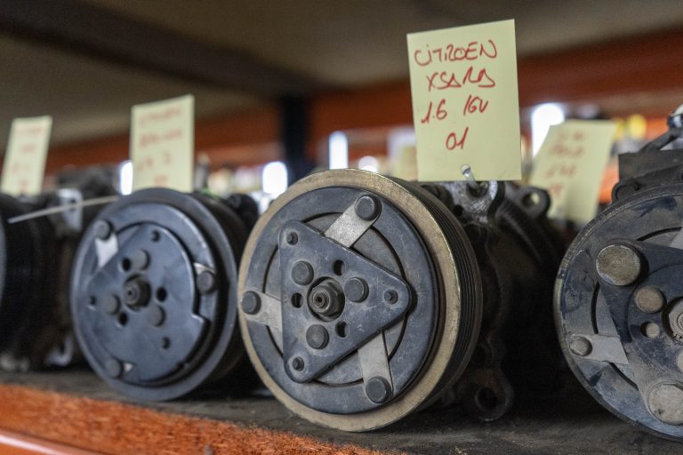 Recambios de vehículos - Reciclajes y Metales Pérez